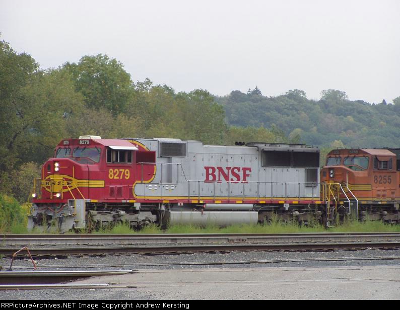 BNSF 8279